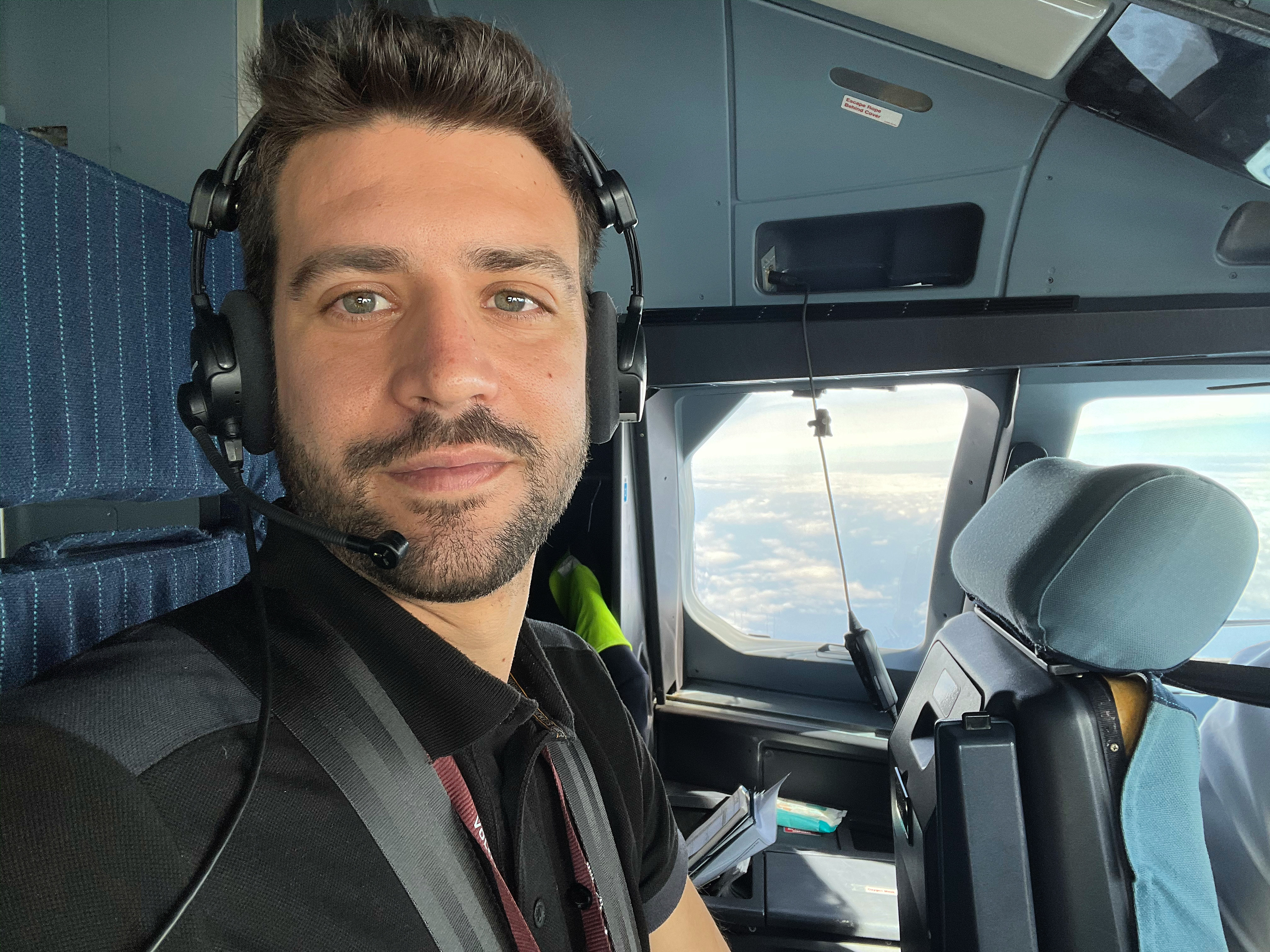 Entrevista a Álvaro Arias: certificador de Airbus – Azafata hipóxica ...